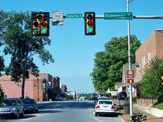 Green lights guide you through Abingdon where traffic jams are about as common as unicorn sightings.