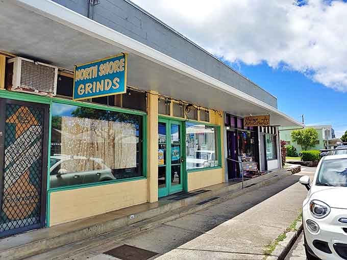 Don't let the modest yellow exterior fool you &ndash; this Kaimuki hideaway serves plate lunches that could make a Hawaiian grandmother proud.
