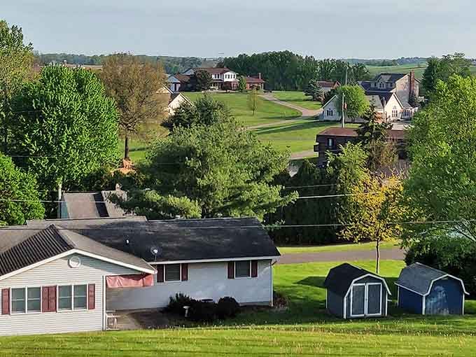 Green lawns and peaceful homes! Berlin's residential areas offer that quintessential slice of small-town tranquility we all secretly crave.