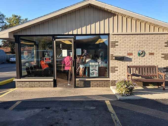 The kind of place where locals honk and wave while picking up dinner. Kokomo's worst-kept delicious secret!