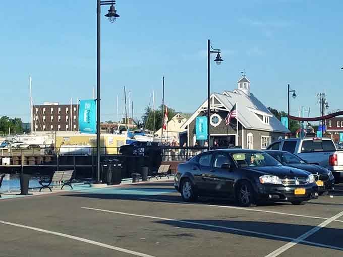 Marina life meets small-city convenience&mdash;boats bob peacefully while your budget stays equally calm and collected.