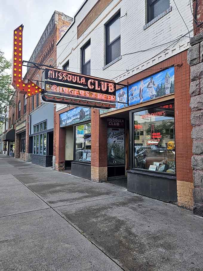 That vintage storefront isn't trying to be retro-chic&mdash;The Mo Club earned its patina the old-fashioned way: one perfect burger at a time.