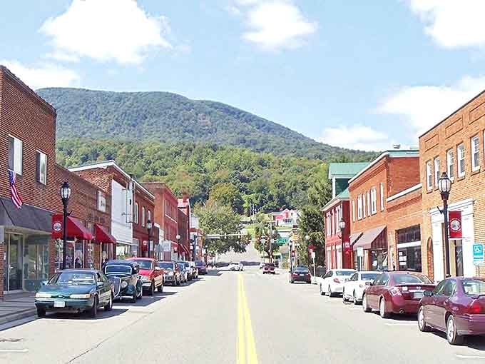In Pearisburg, even the mountains seem to smile down on retirees enjoying the good life without breaking the bank.