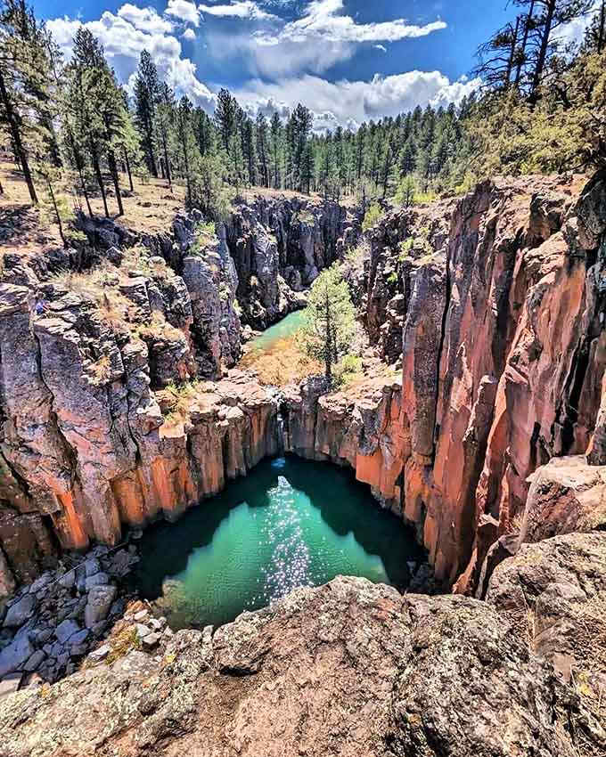 The dramatic rock formations create an amphitheater where water provides the only entertainment you'll ever need.