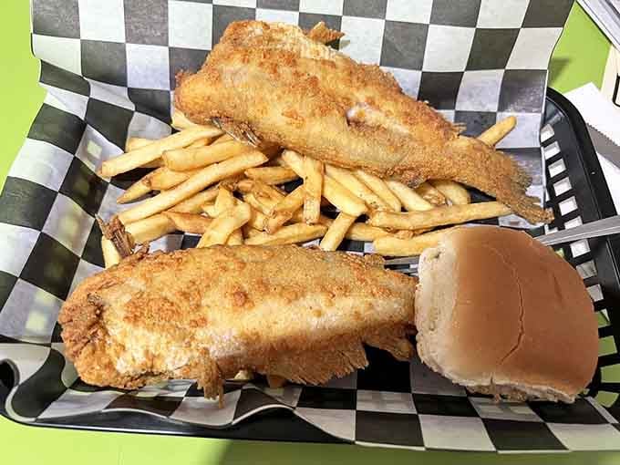 Crispy catfish with fries and a bun means Southern comfort food is alive and thriving in Palatka.