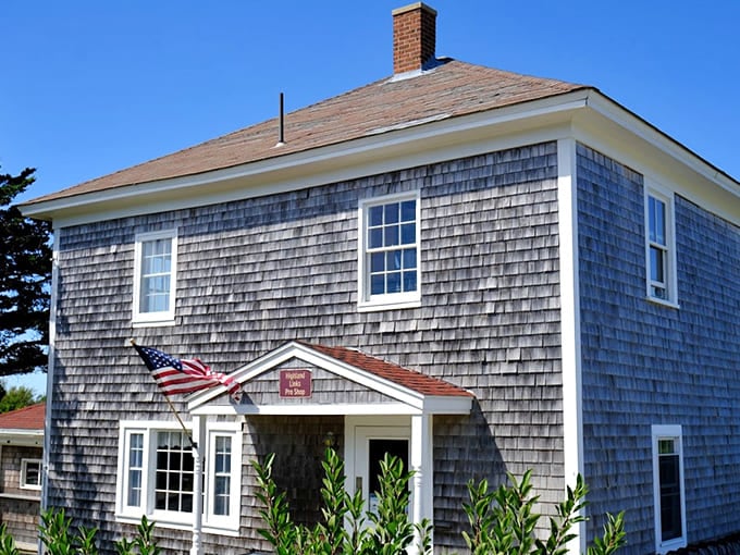 The Highland House Museum preserves stories of lighthouse keepers who called this dramatic cliff edge home sweet home.