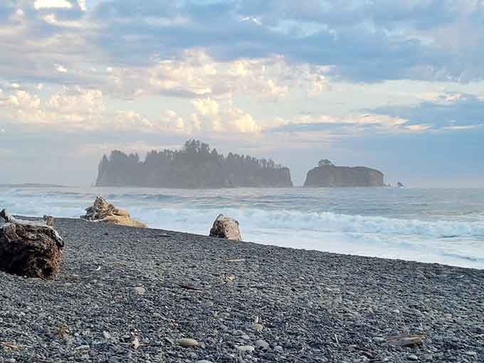 Misty mornings transform James Island into a mysterious silhouette that could be guarding ancient Pacific secrets.