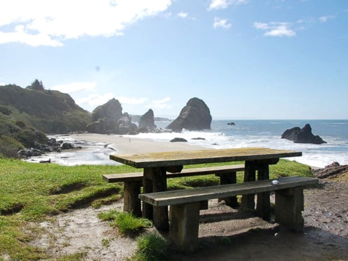 Pack a sandwich, claim this table, and enjoy a million-dollar view for free.