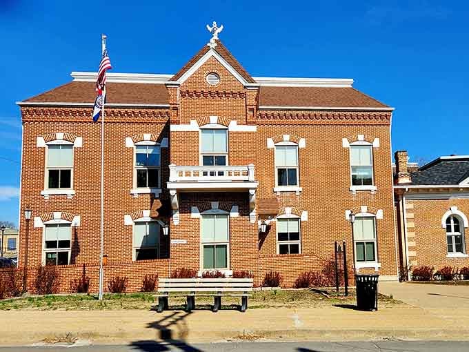 This courthouse has more architectural dignity than most buildings twice its age could ever dream of.