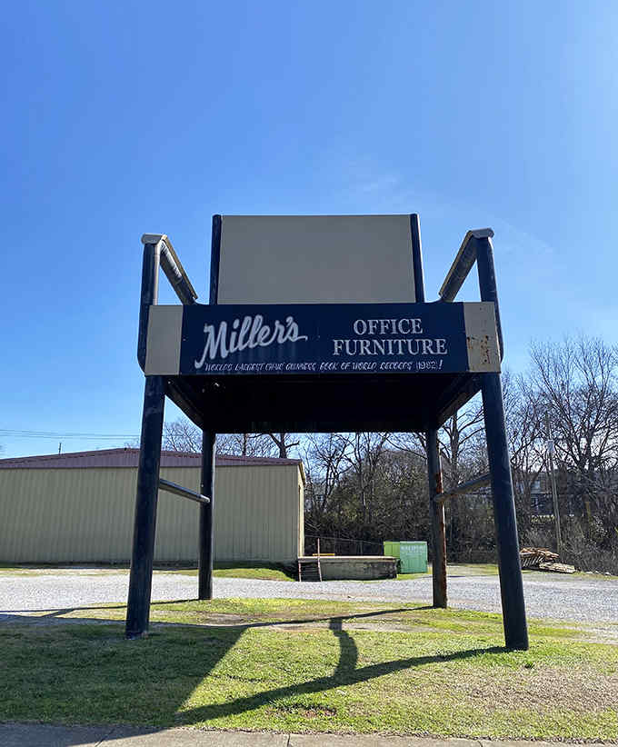 The cream-colored seat and back give this behemoth a surprisingly professional look, because even giant chairs have standards.