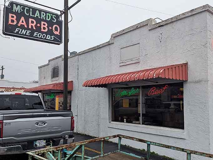 McClard's vintage sign has pointed hungry travelers toward BBQ bliss for generations.