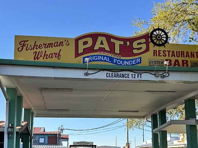 That vintage sign has welcomed hungry travelers for decades &ndash; and for very good reason!