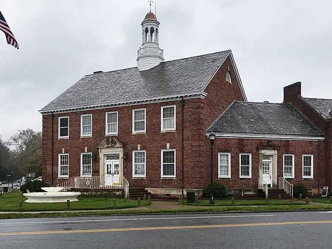 Classic courthouse squares remind us that some things never go out of style - like affordable, friendly communities.