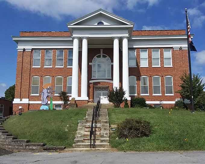 The William King Museum stands as proof that small towns can have big cultural ambitions and pull them off.