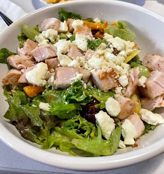 Even the salads here come loaded with enough toppings to satisfy your heartiest appetite completely.