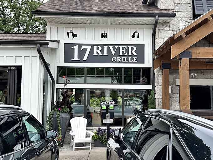 17 River Grille sits ready to feed hungry visitors who've worked up an appetite admiring waterfalls and Victorian architecture.