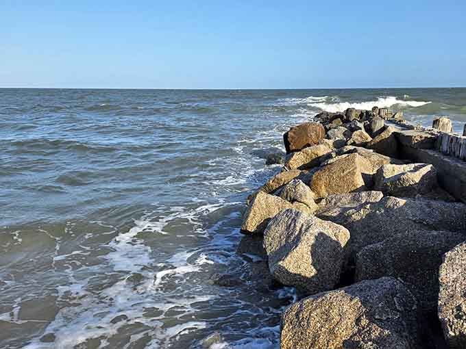 These rocks along the shore are magnets for curious kids and adults who never outgrew their beachcombing phase.