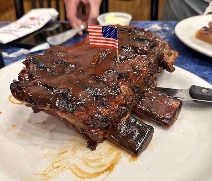 These ribs arrive with an American flag because they're basically a patriotic duty to eat.