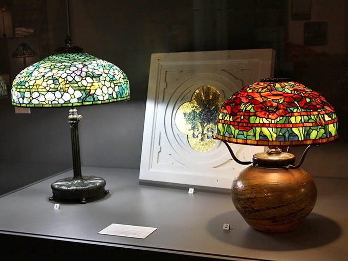 These stunning Tiffany lamps showcase the kind of artistry and attention to detail that modern mass production forgot.