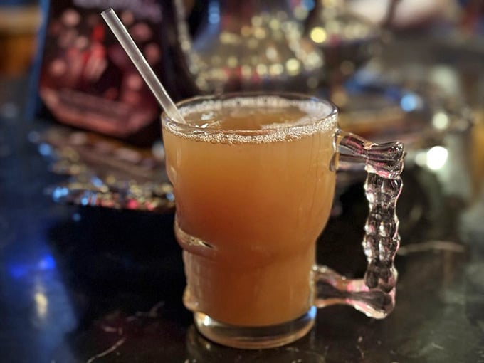 Cocktails here come with sugar-rimmed glasses and creative presentations that photograph like absolute dreams every time.