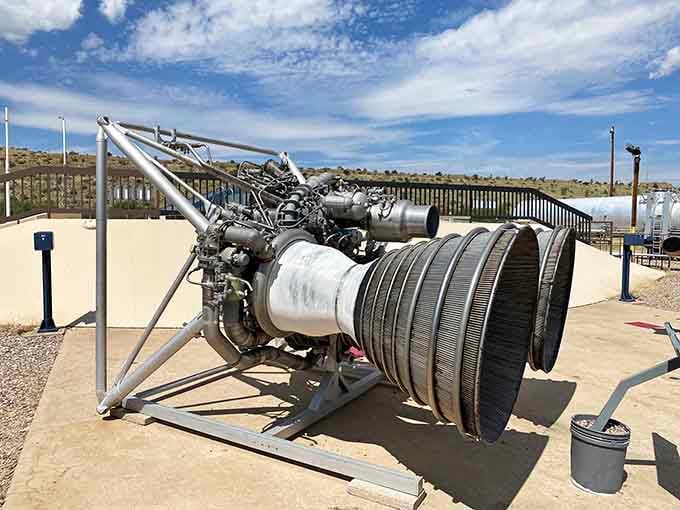 This rocket engine could propel tons of metal and warhead faster than you can say "mutually assured destruction."