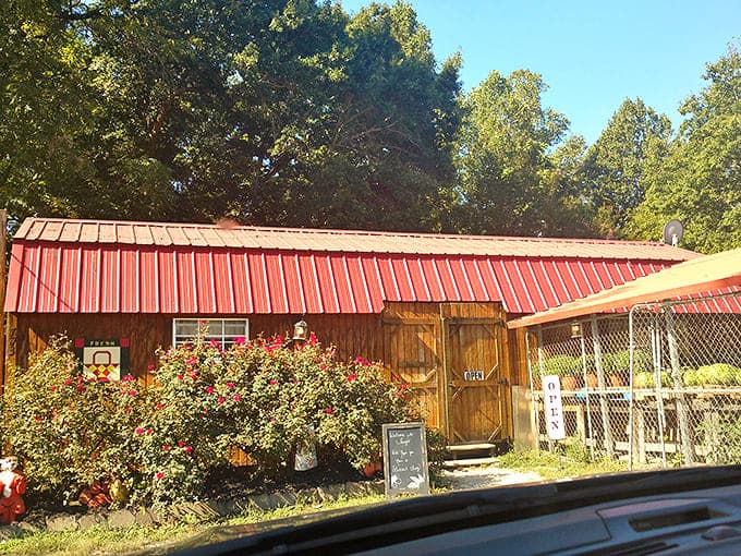 This rustic farm stand promises produce that actually tastes like it should&mdash;unlike those perfect-looking, flavor-challenged supermarket imposters.