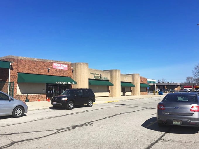 On sunny Ohio days, the mall's exterior reveals its 1970s architectural roots&mdash;a time when green awnings and wood paneling were the height of retail chic.