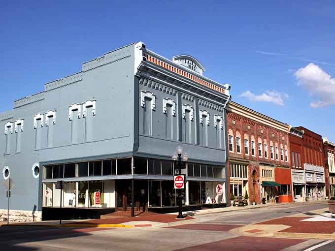 Hopkinsville's pastel-colored downtown buildings look like they're straight from a Norman Rockwell painting—with price tags from yesteryear.