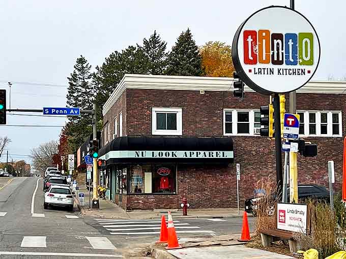 Nu Look Consignment sits on a charming Minneapolis corner. Where urban style meets secondhand sensibility.
