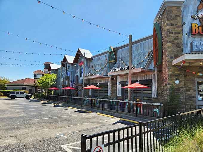 The mix of stone and metal gives this place a fun, modern fish camp vibe that's perfect for families and seafood enthusiasts alike.