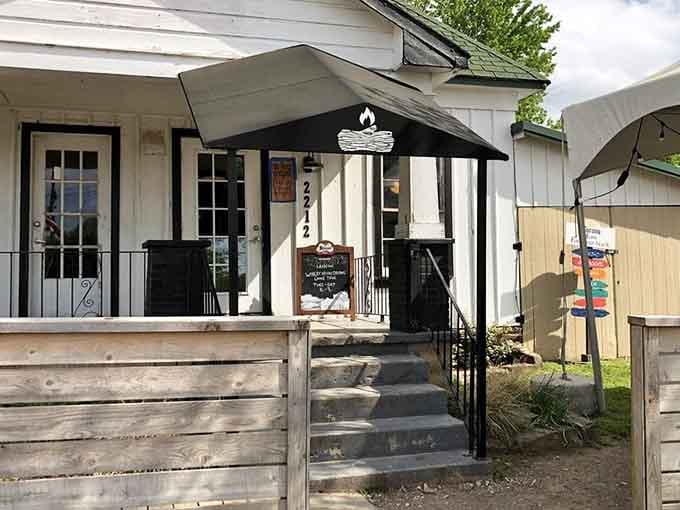 Simple white siding at Wright's - because when your BBQ is this good, you don't need fancy.