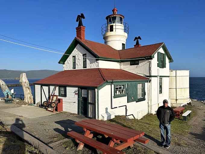 The keeper's quarters offer period-appropriate seating where families gathered after long days of keeping ships safe from rocks.