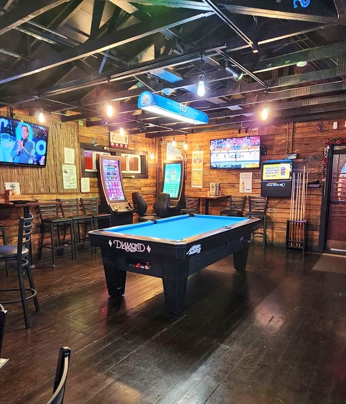 Pool table, screens everywhere, and enough entertainment options to keep you here until they turn the lights off.