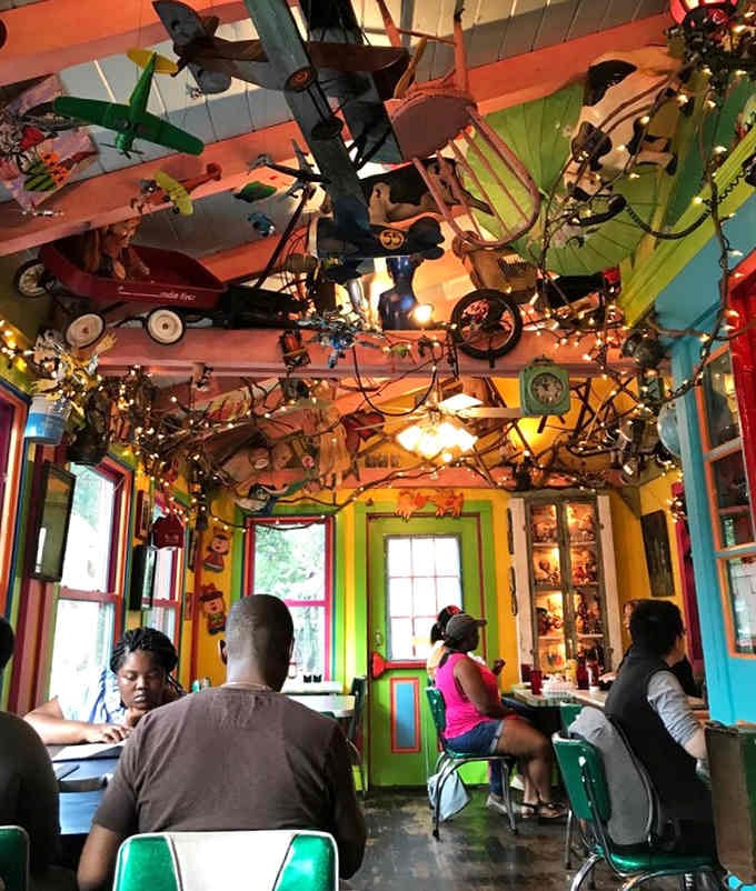 Tricycles and toy planes overhead create the perfect distraction while you wait for your pancakes to arrive.