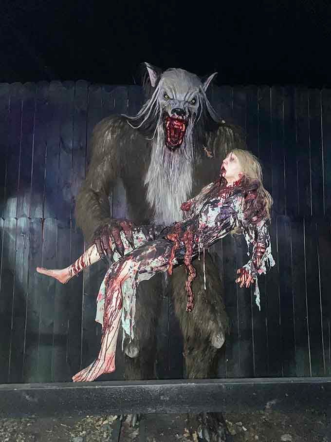 This werewolf scene answers the question nobody asked: what's worse than meeting a werewolf? Being its dinner.