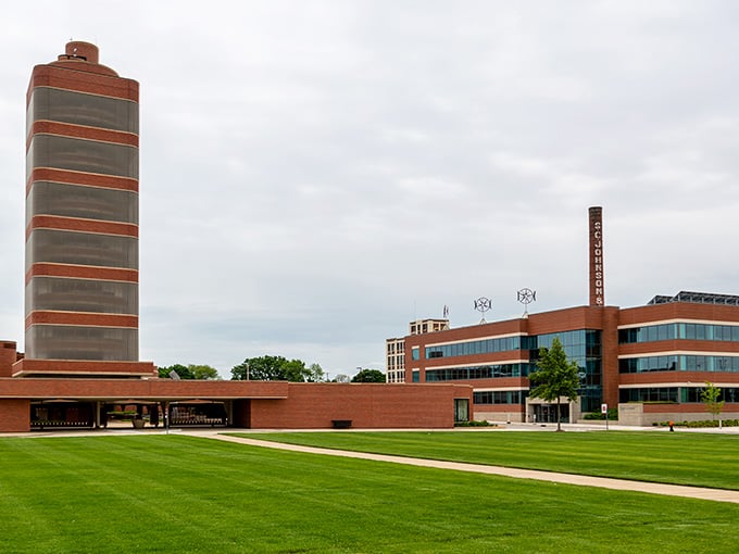 SC Johnson's Research Tower, designed by Frank Lloyd Wright, reminds us that even corporate headquarters can be architectural masterpieces worth admiring.