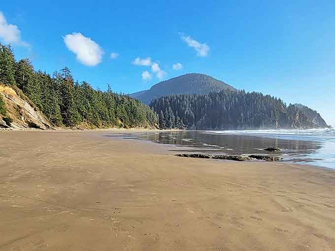 Miles of pristine shoreline where your footprints might be the first of the day. Social distancing, coastal Oregon edition.