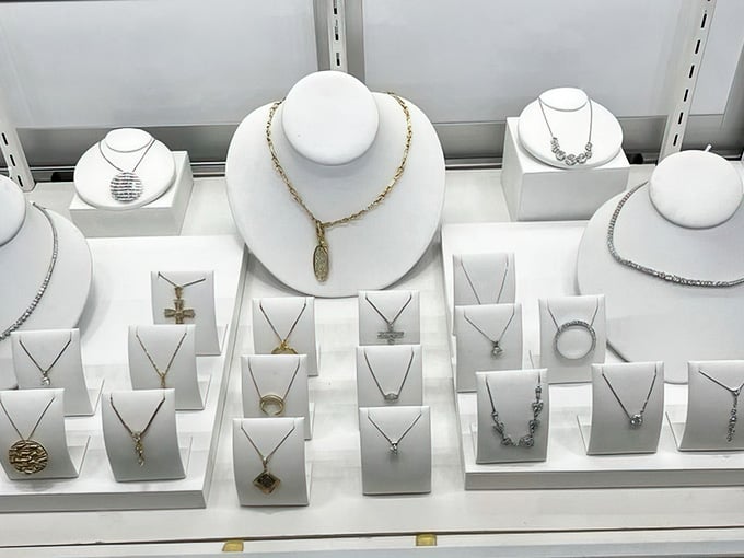 Jewelry displays that sparkle with pieces ranging from everyday wear to "is that real?" special occasion stunners.