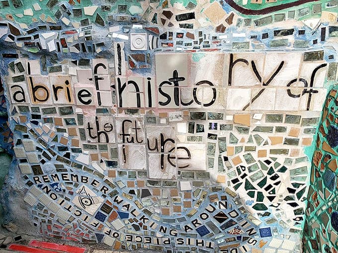 Philosophy in fragments. The artist's musings about "a brief history of the future" invite contemplation amid the kaleidoscopic chaos.