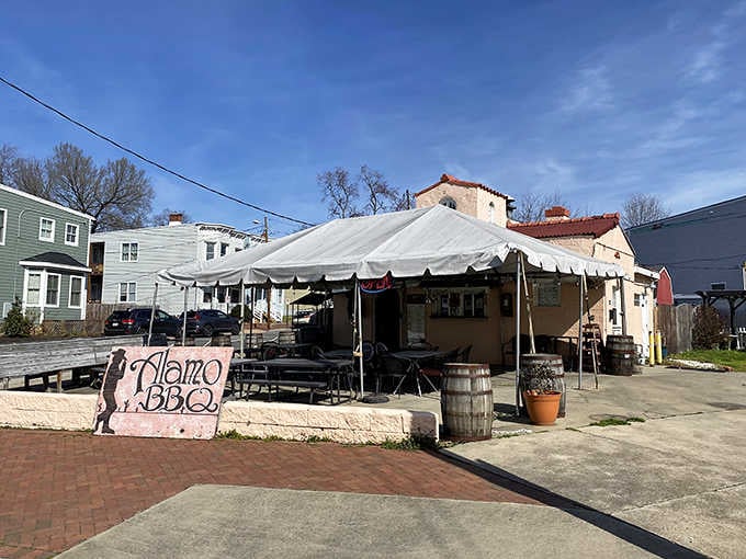 This unassuming barbecue oasis brings a taste of Texas to Richmond, one smoky bite at a time.