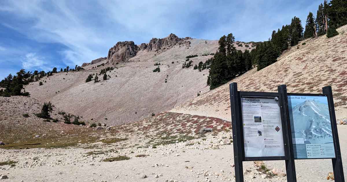 Most People Don't Know You Can Hike To The Top Of An Active Volcano In ...