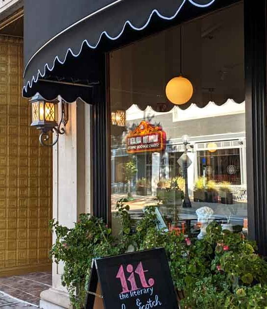 adorable illinois bookstore wine ftr