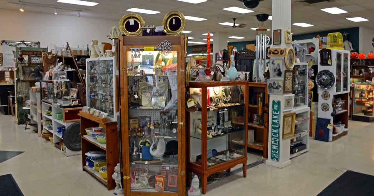The Enormous Antique Store In Wisconsin Where Your Treasure-Hunting ...