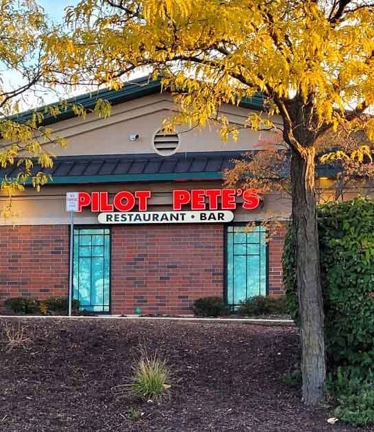 aviation themed illinois diner ftr