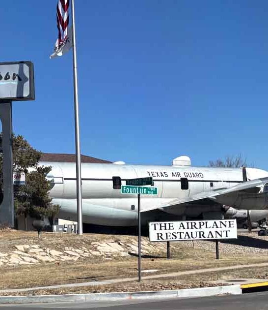aviation themed restaurant colorado ftr