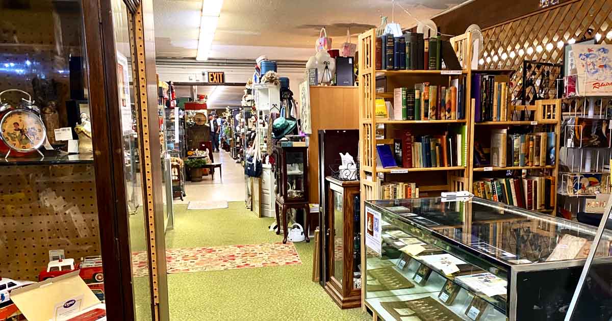 The Enormous Vintage Store In Washington Where $30 Fills Your Whole Trunk