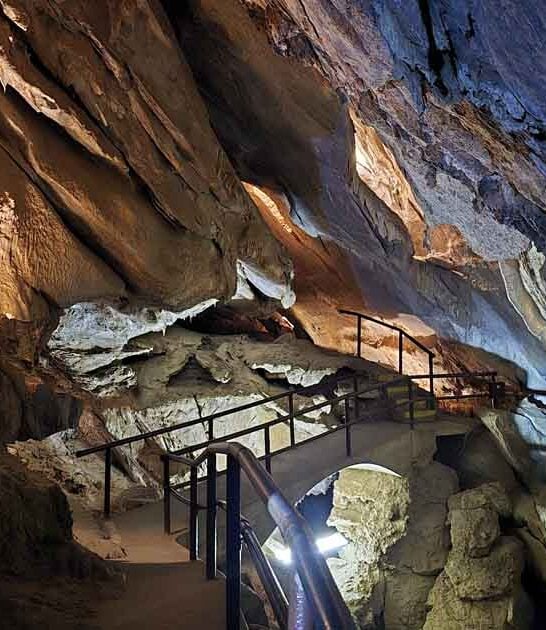 10 California Caves So Beautiful They Don&rsquo;t Look Real