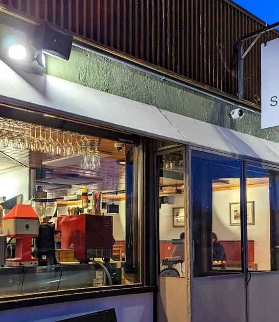 This Tiny Restaurant In South Dakota Has Mouth-Watering Butter Cake Locals Keep Talking About