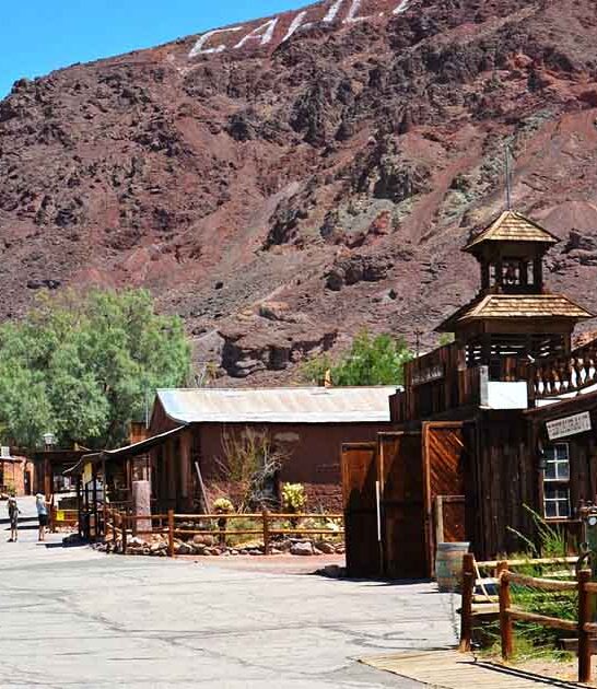 california dreamy western town ftr