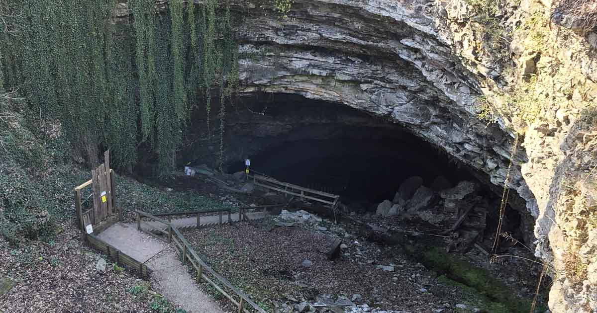 This Little-Known Cave In Kentucky Is Almost Too Beautiful To Be Real